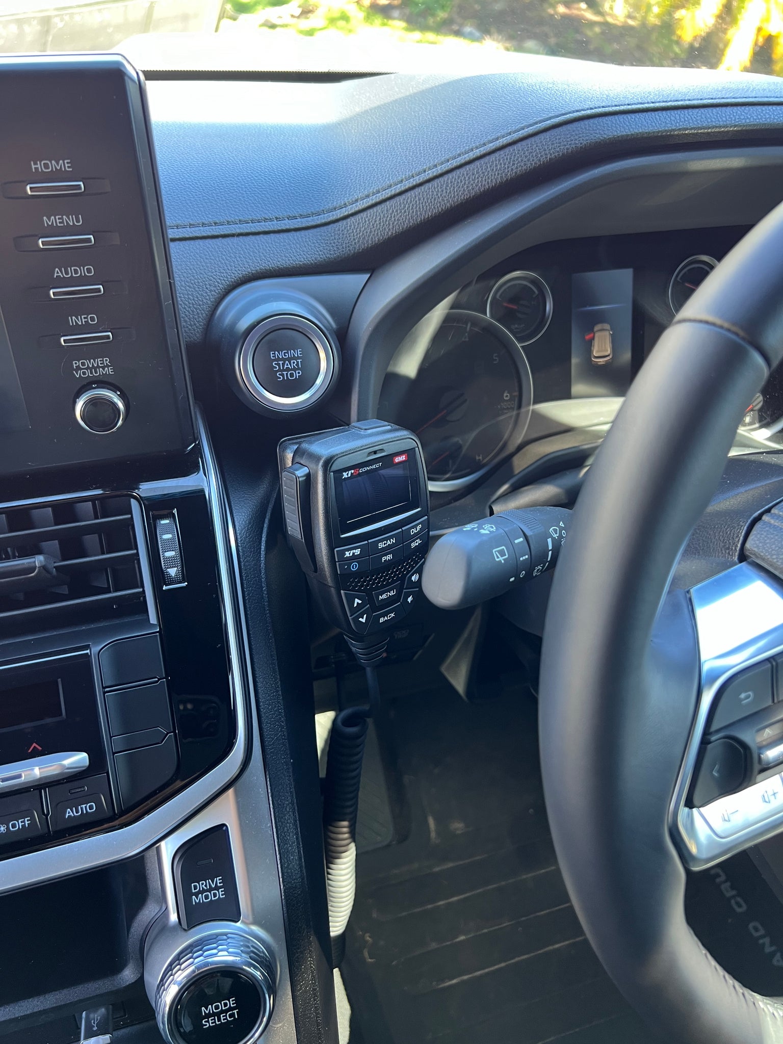 Toyota Landcruiser 300 Series UHF Handpiece Mount – Pinnacle4x4