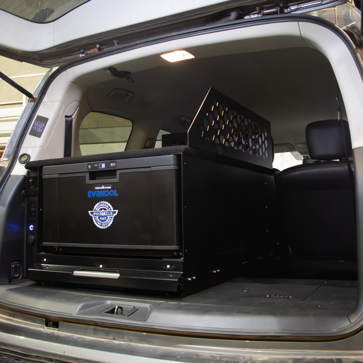 Zennith Discoverer Module - 40L Fridge Drawer & Kitchen (Long version ...